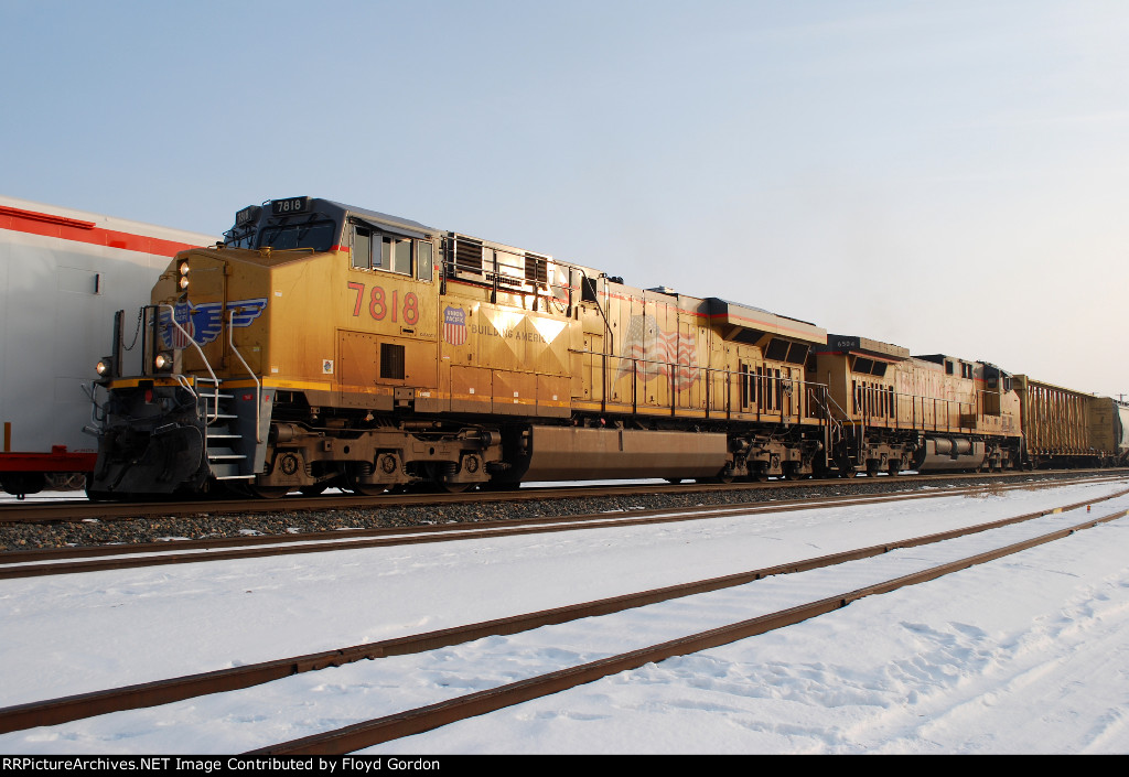 UP 7818 leads UP local 41 late afternoon